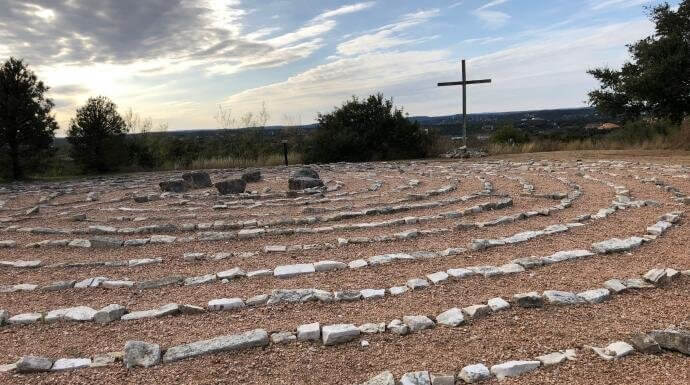 Labyrinths-of-Hope-A-Reflection-on-Hope-in-the-Season-of-Advent