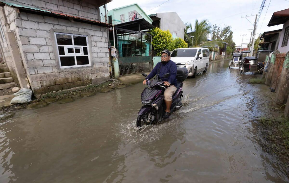 Filipino United Methodists respond to triple disasters | ResourceUMC